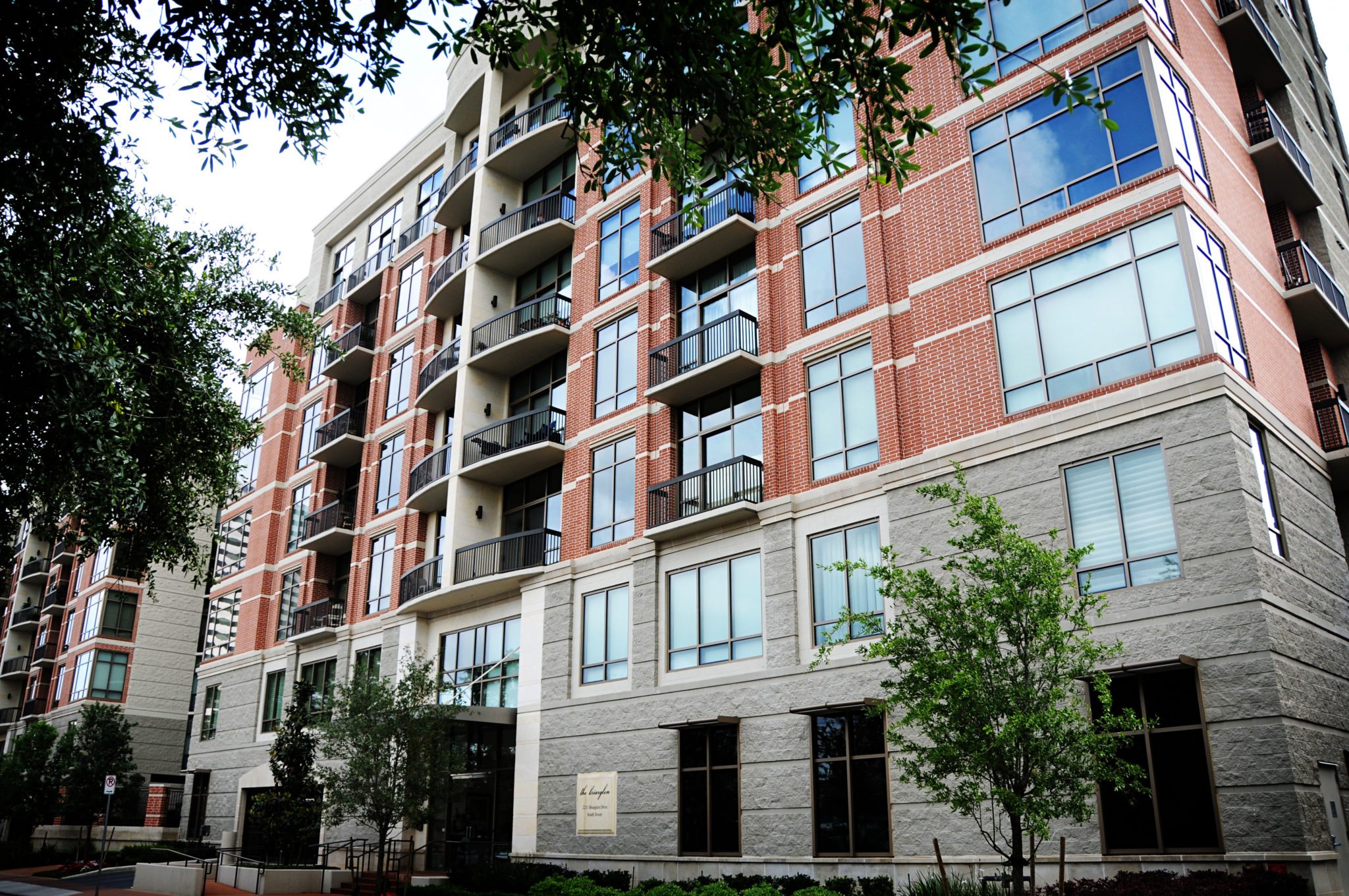 Briar Glen Condos - DBR