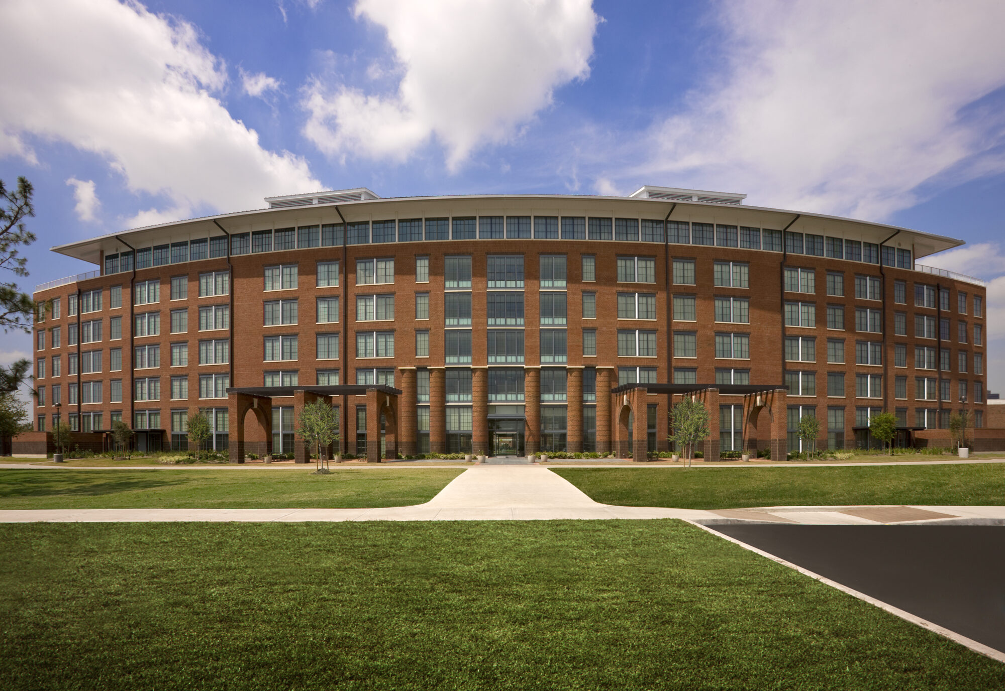 The Sadie & Doug Hodo Residence College - DBR